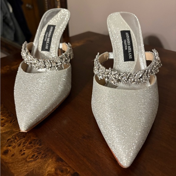 ANTONIO MELANI | Shoes | Antonio Melani Glittering Silver Heels | Poshmark